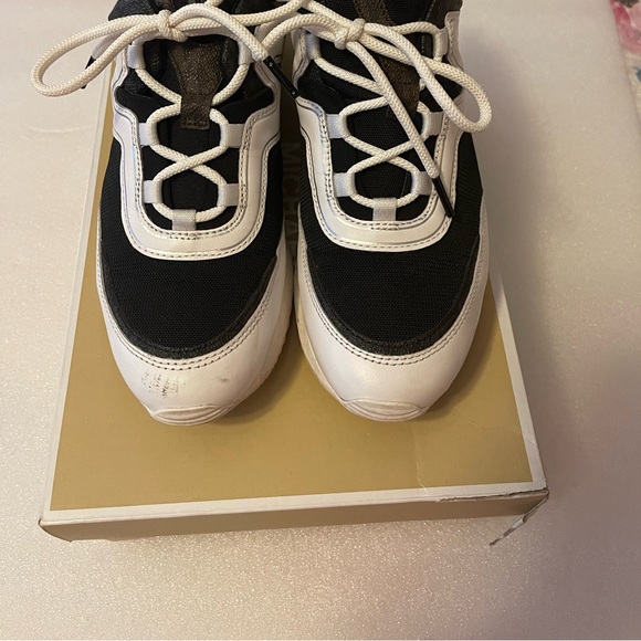 Michael Kors | Shoes | Michael Kors Shoes Pre Loved | Poshmark